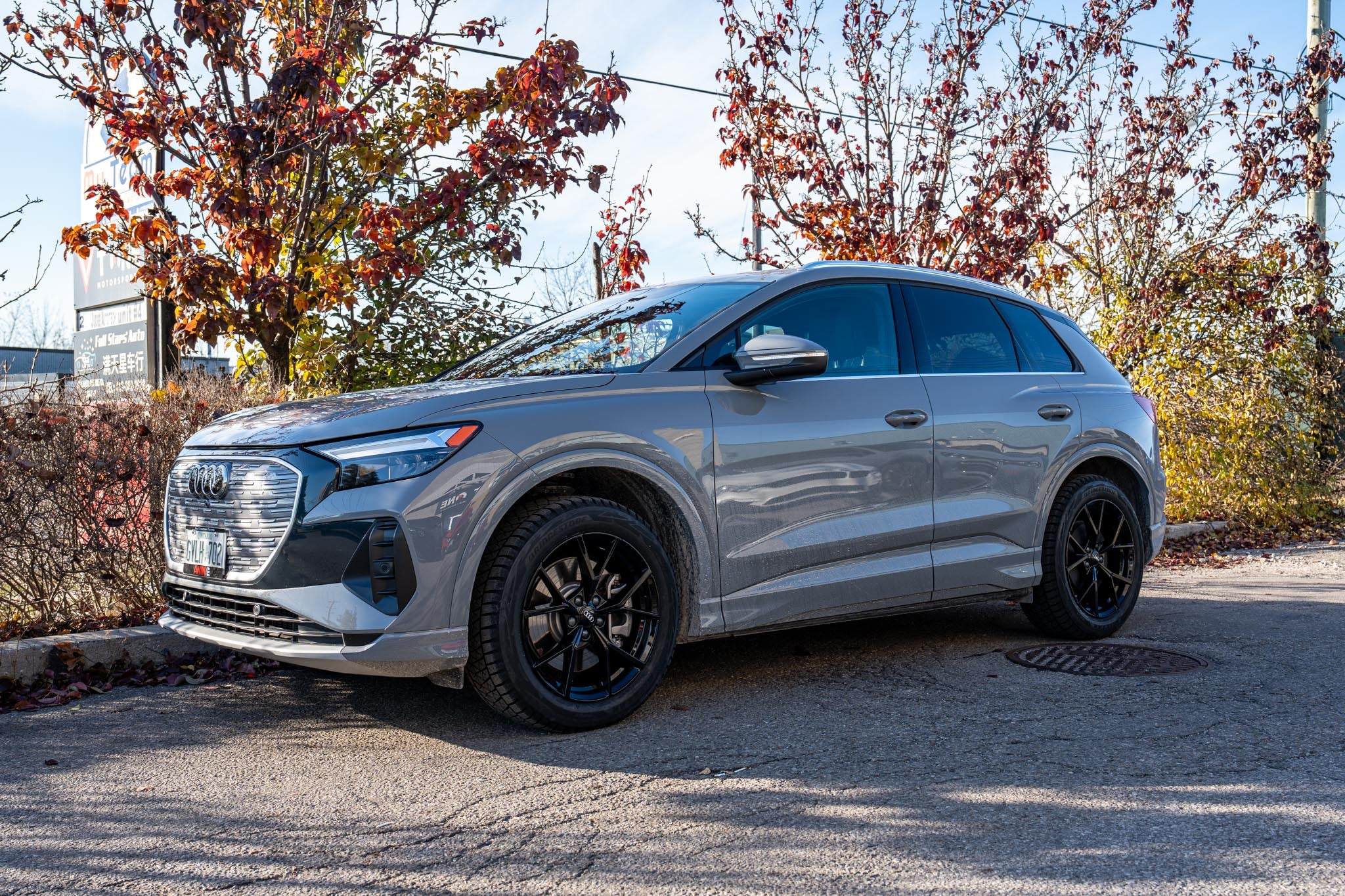 Audi Q4 e-tron x R233 Gloss Black | T1 Motorsports