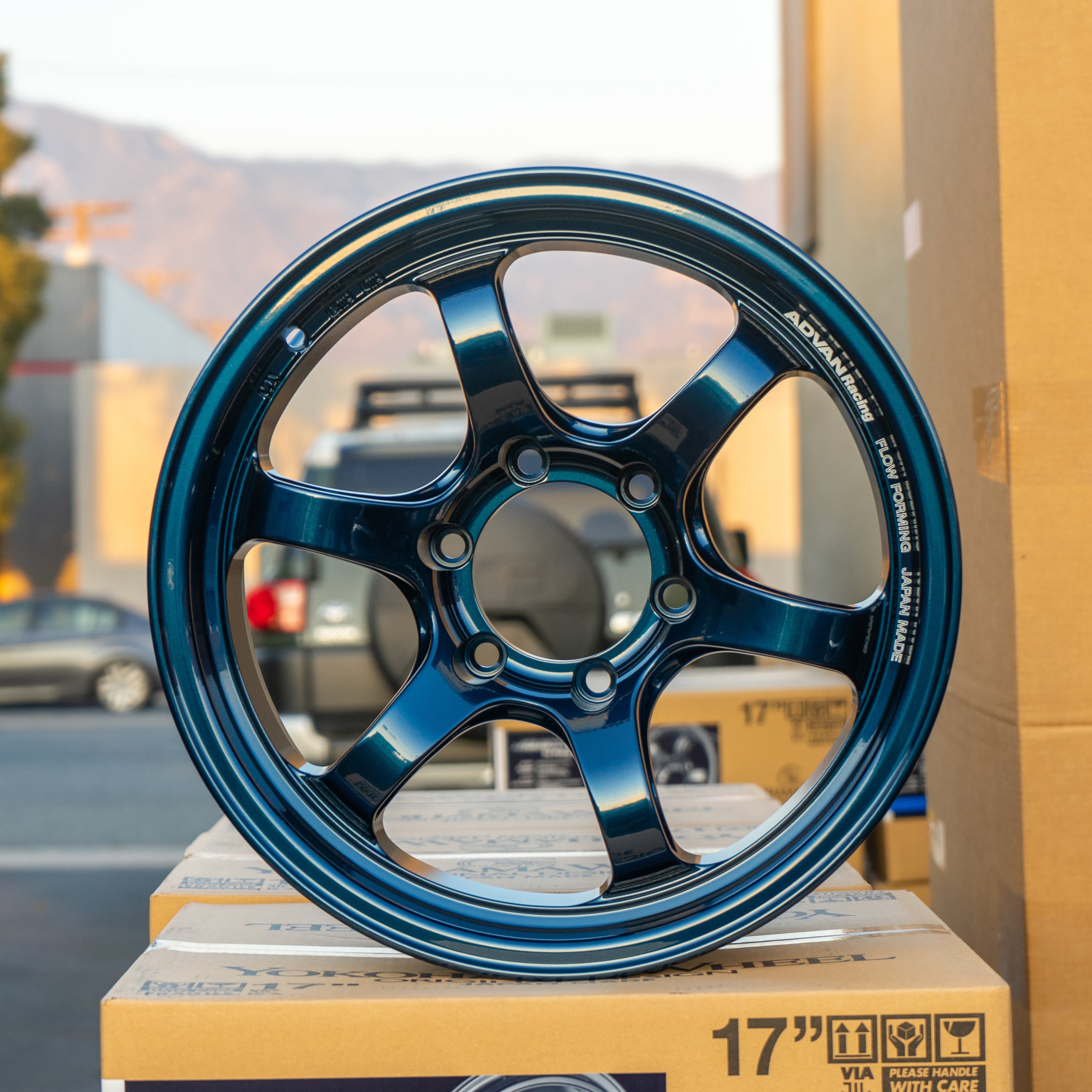 Yokohama Advan RG-D2 - 17x8.5 / 6x139.7 / -10 - Racing Indigo Blue (4R
